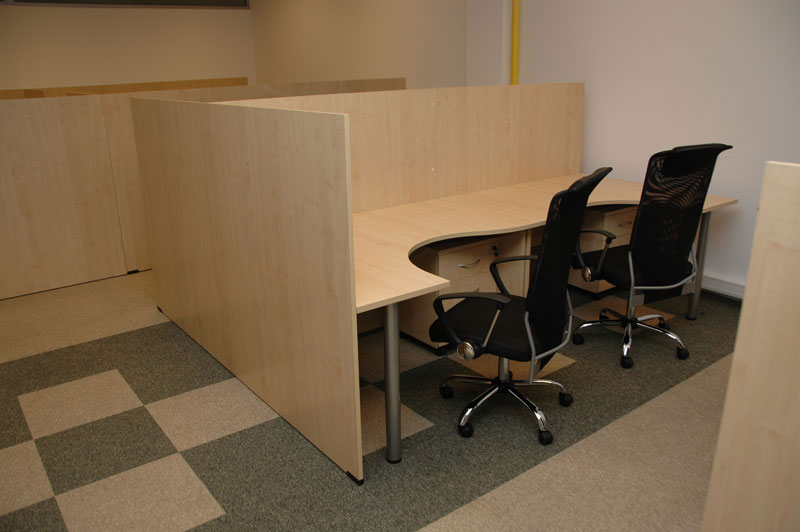 Partition walls and furniture for call centers and open spaces - 10office