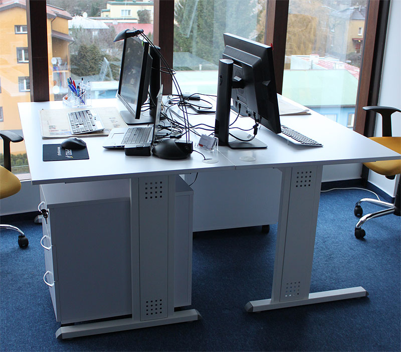Texas desks from Poland - 10office